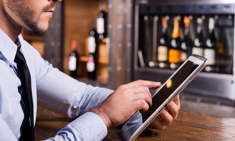 Afinal, como fazer uma correta gestão de bar? Descubra!